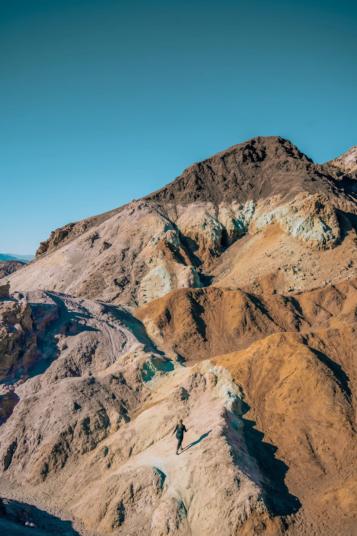 1 Day in Death Valley • The Perfect Itinerary • Amanda Wanders