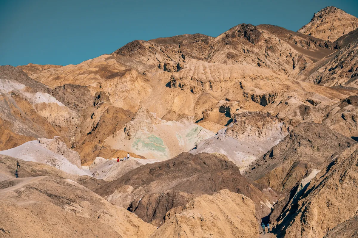 1 Day in Death Valley • The Perfect Itinerary • Amanda Wanders
