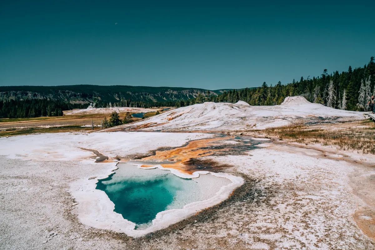 3-Day Yellowstone Itinerary - Things to Do & See • Amanda Wanders